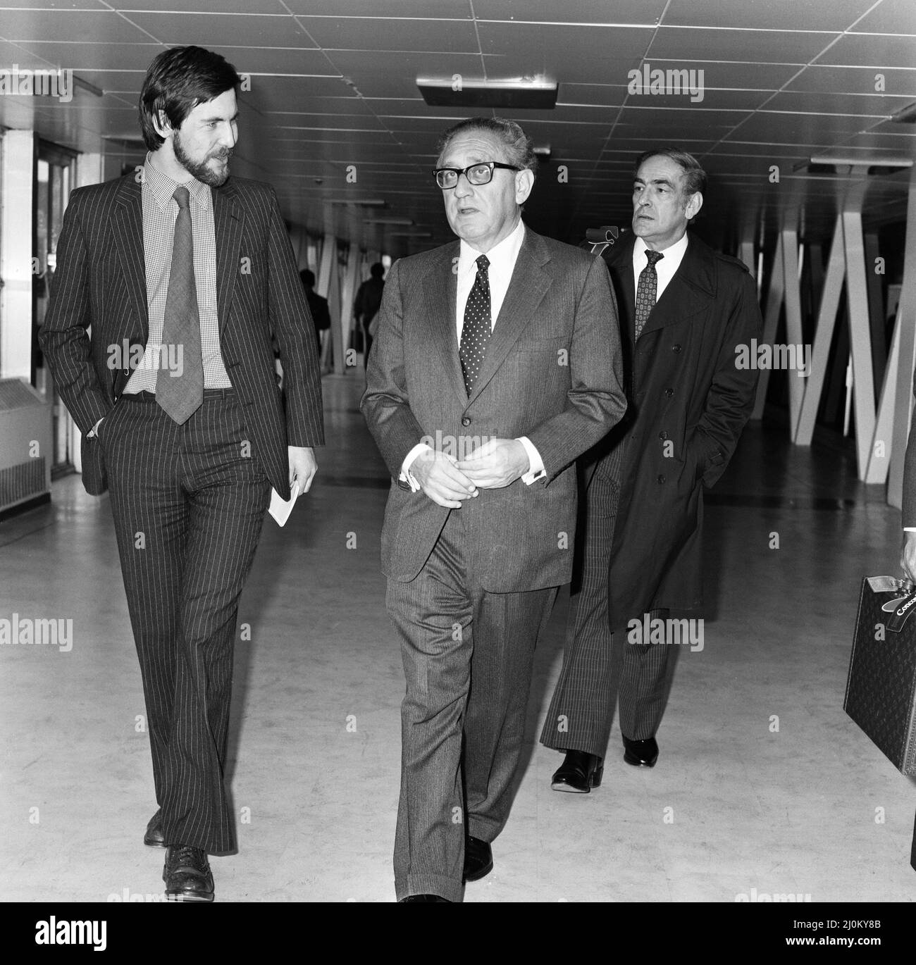 Henry kissinger former secretary of state Black and White Stock Photos ...
