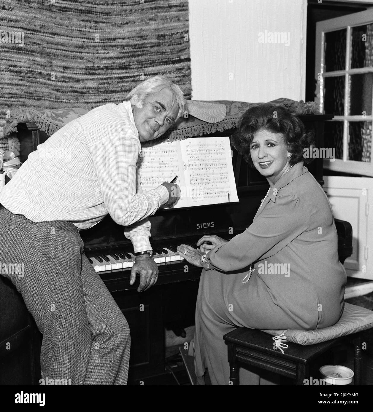 Pat phoenix hi-res stock photography and images - Alamy