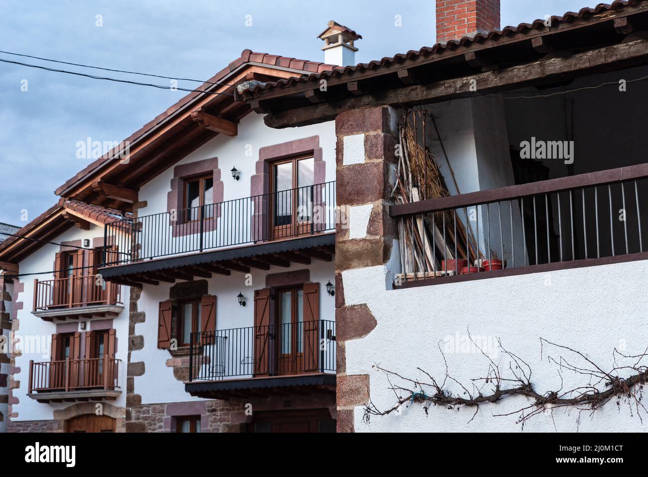 Contemporary three storey house in the countryside Stock Photo - Alamy