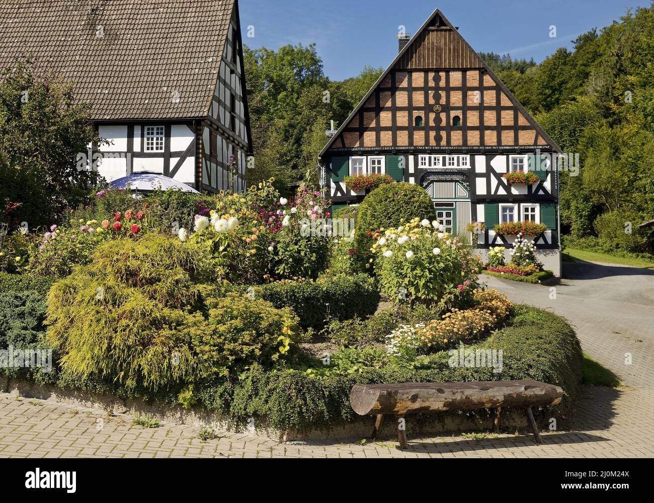 The beautiful Fresenhof with its cottage garden in the Titmaringhausen ...