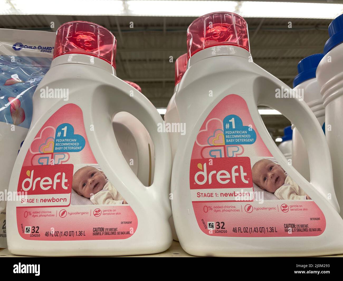 Dreft laundry hi-res stock photography and images - Alamy