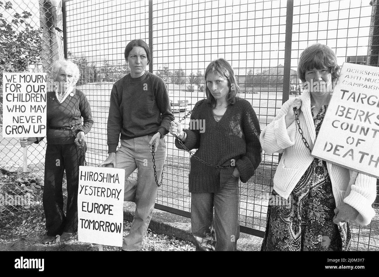 Anti nuclear protest 1980s hi-res stock photography and images - Alamy