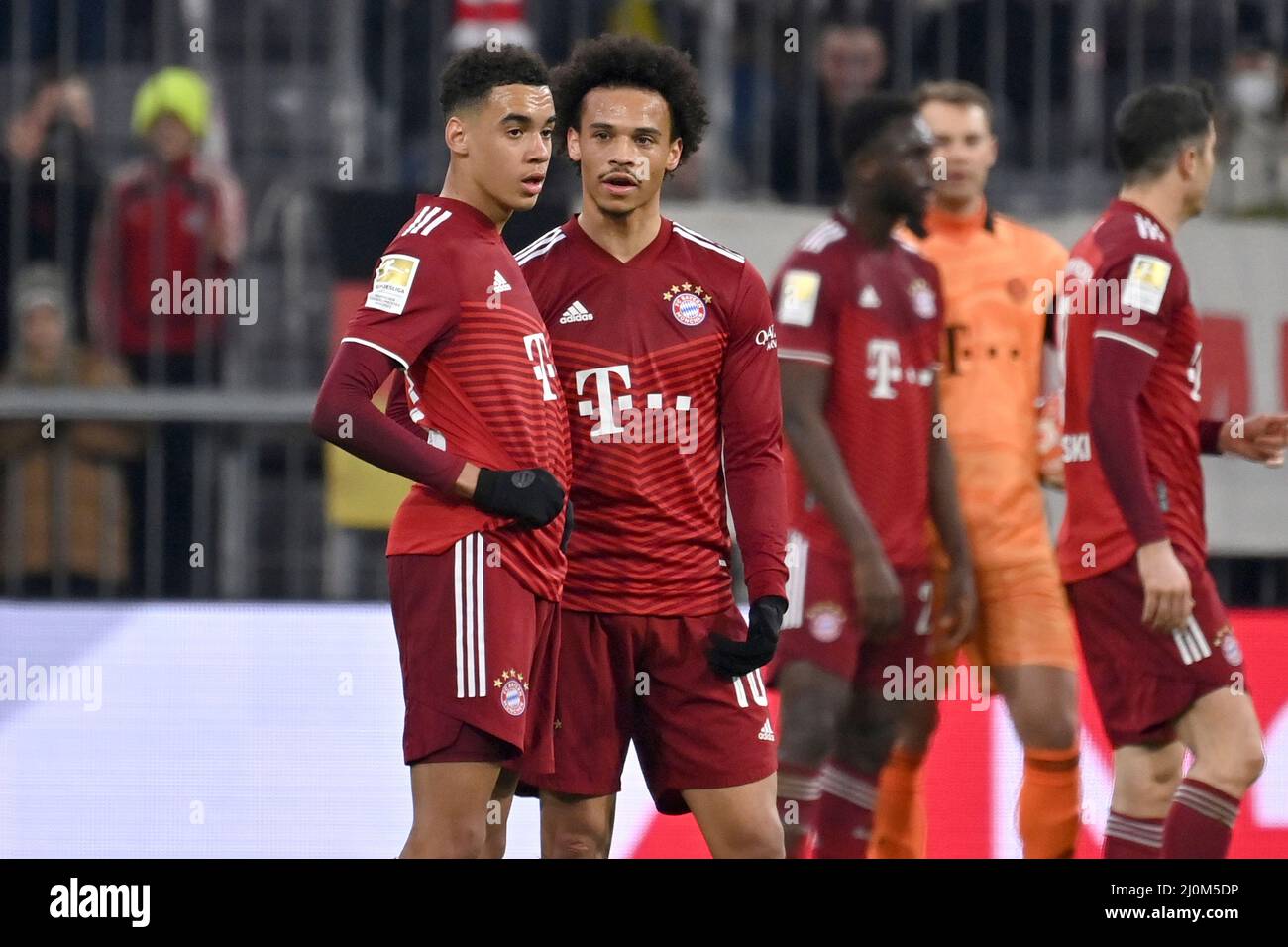 Munich, Deutschland. 19th Mar, 2022. from left: Jamal MUSIALA (FC ...