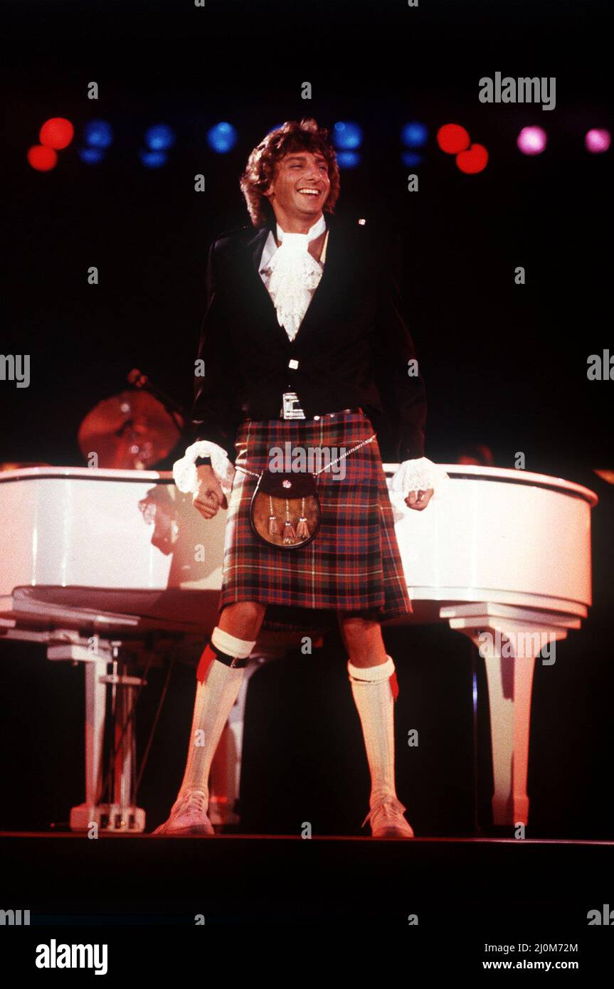 Barry Manilow singer at Ingliston dbase msi Stock Photo - Alamy