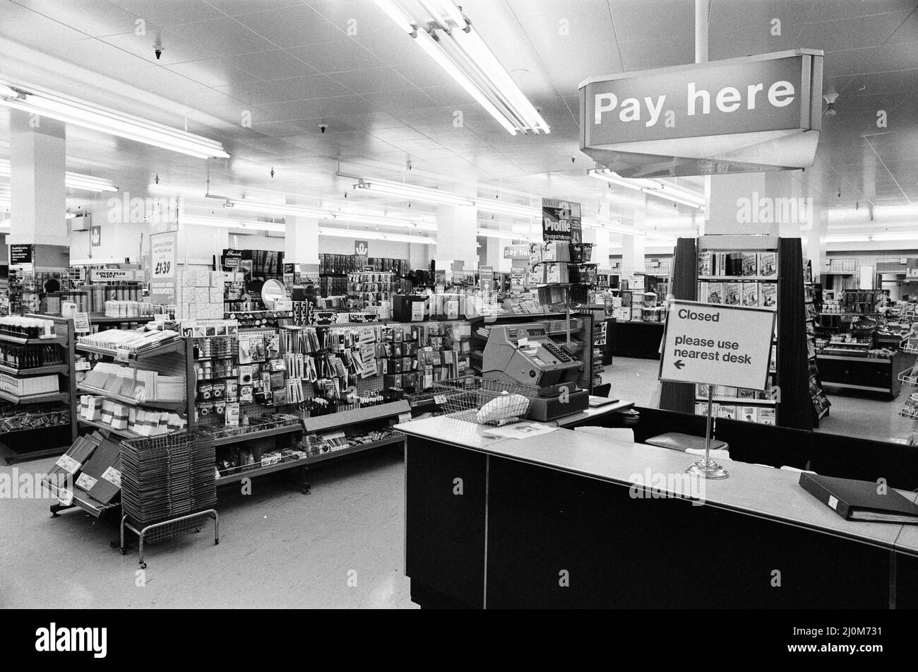 Woolworths Store, Holborn, London, 13th August 1980. 420pm and not a ...