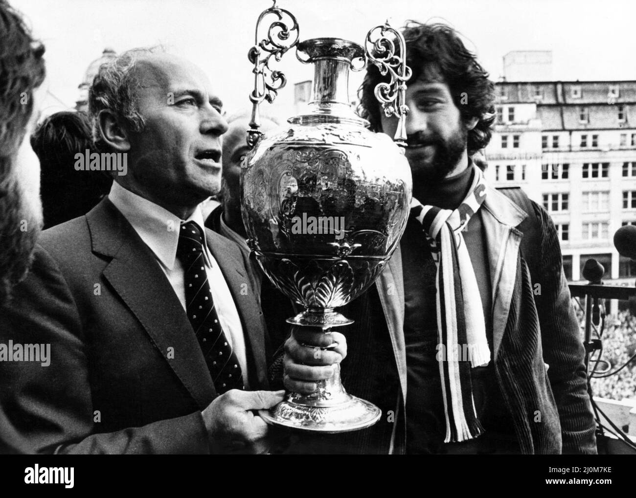 Aston Villa Manager Ron Saunders and Denis Mortimer captain with the ...
