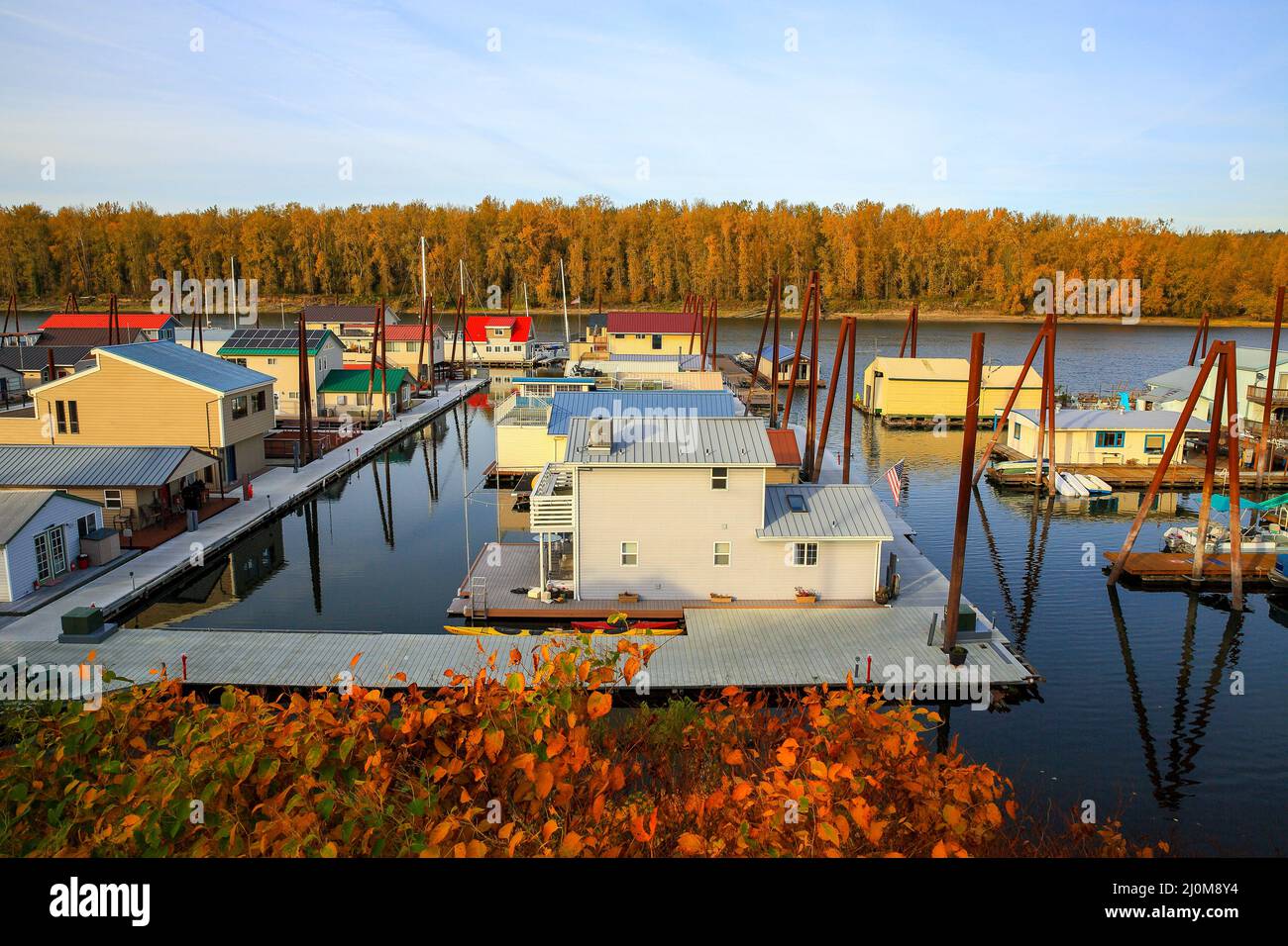 Houseboats along the waterfront in Portland, Oregon-USA Stock Photo - Alamy