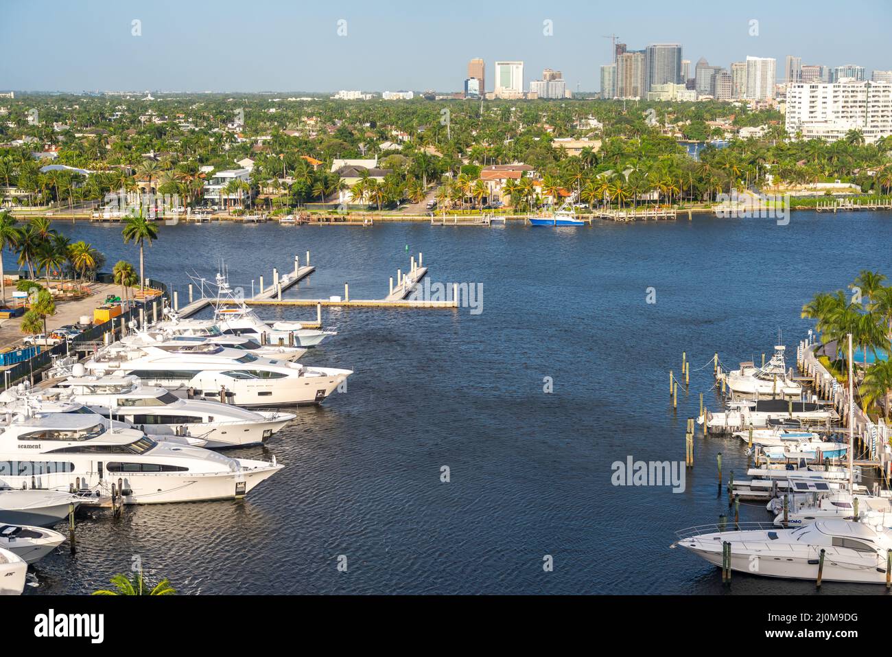 Aerial view fort lauderdale river hi-res stock photography and images ...