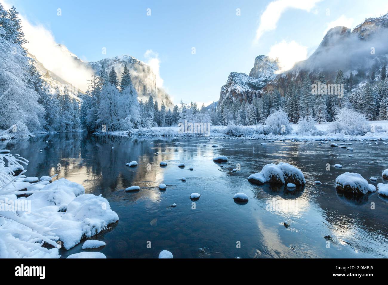 Yosemite in winter with reflection hi-res stock photography and images ...