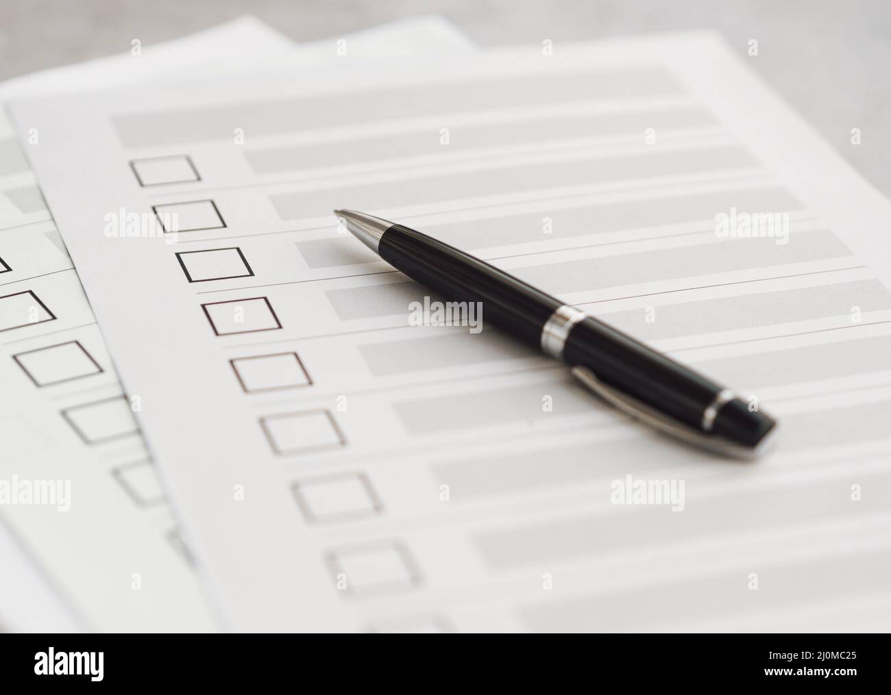 Questionnaires hi-res stock photography and images - Alamy