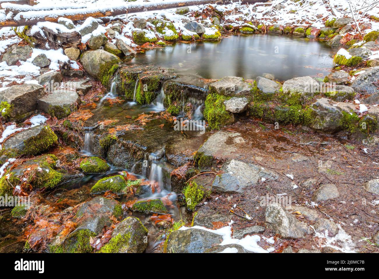 Scenics natural spring hi-res stock photography and images - Alamy
