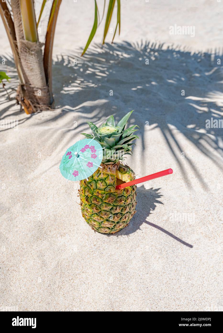 Pina colada cocktail ice hi-res stock photography and images - Alamy