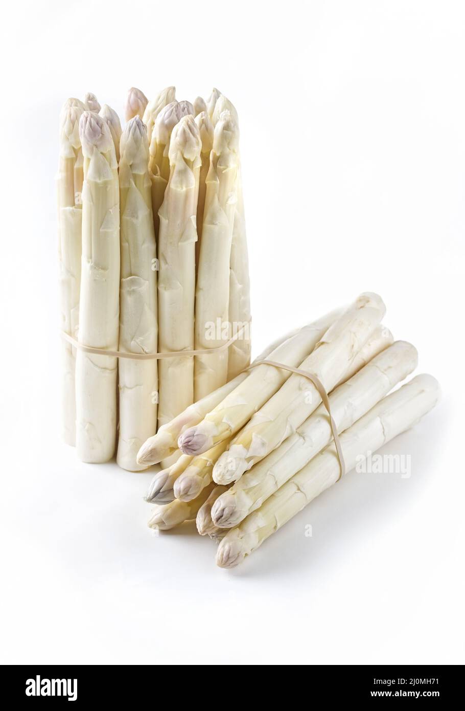 Raw white Asparagus with violet head as bunch as close-up with copy ...