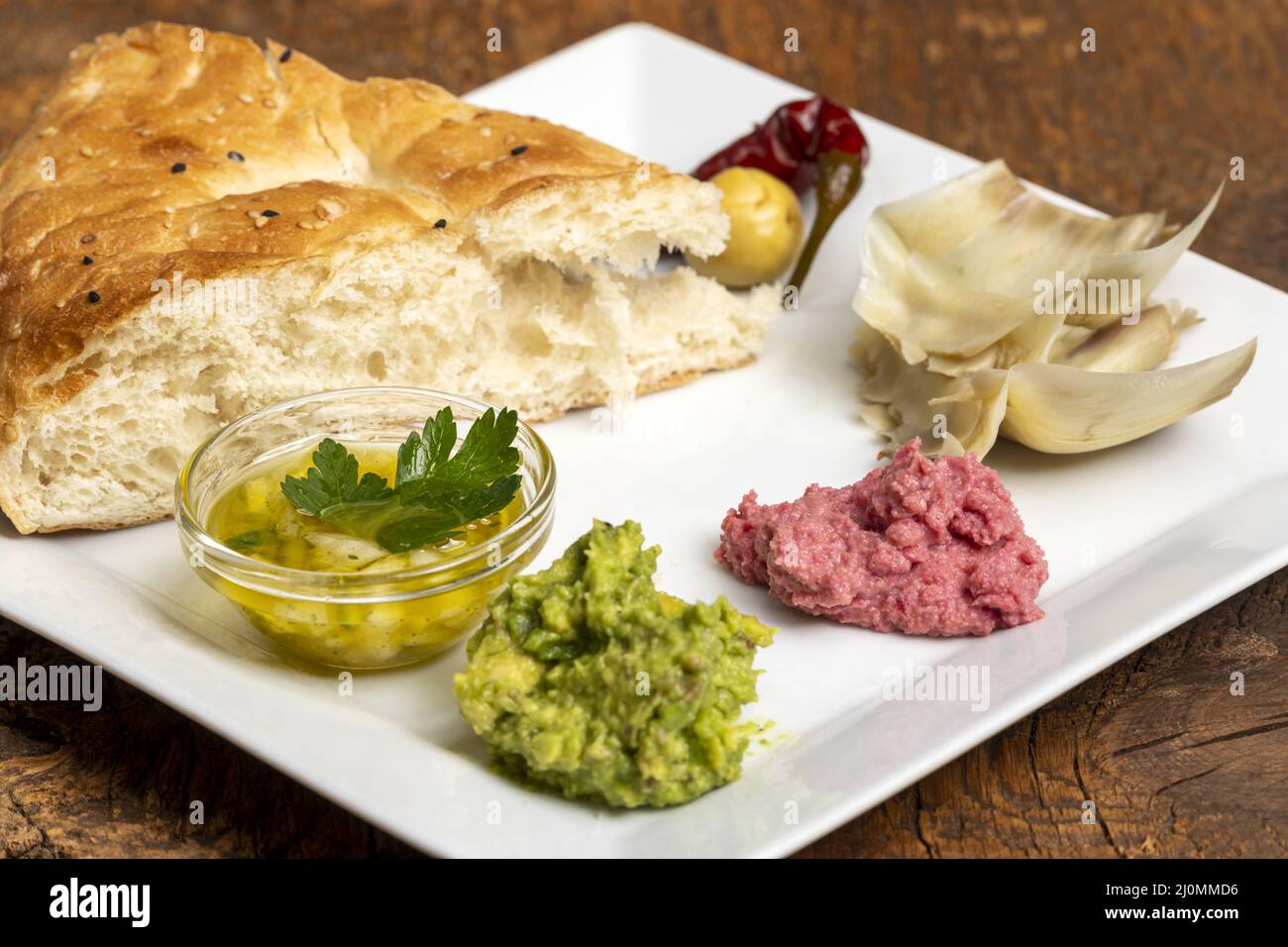 Pita mit saucen hi-res stock photography and images - Alamy