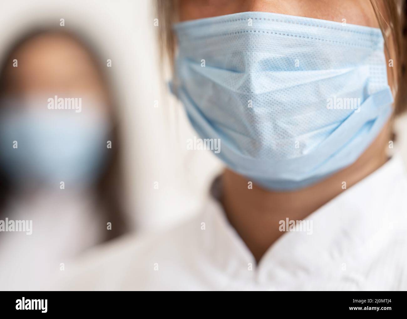 Mask for doctors hi-res stock photography and images - Alamy