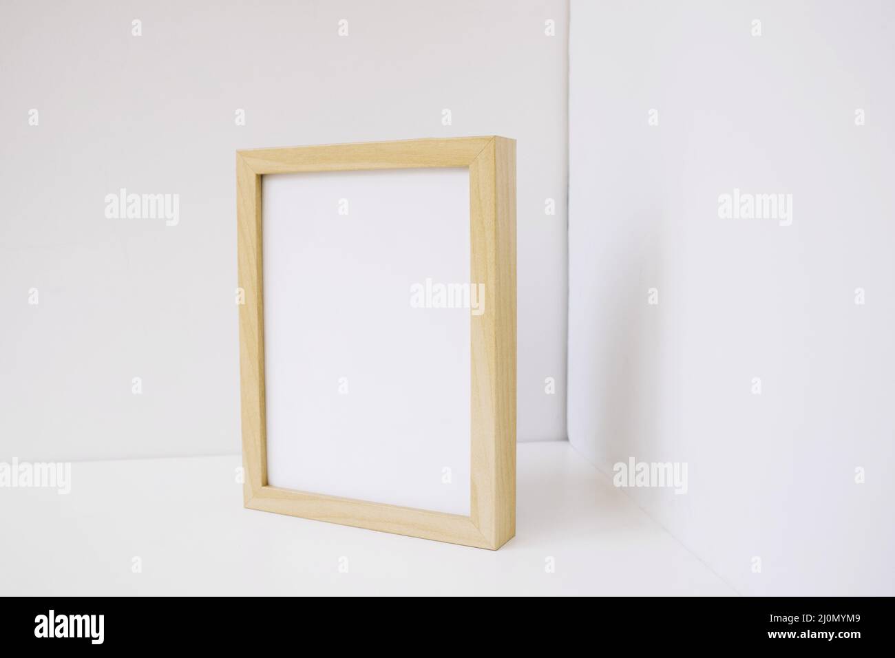Corner picture frame hi-res stock photography and images - Alamy