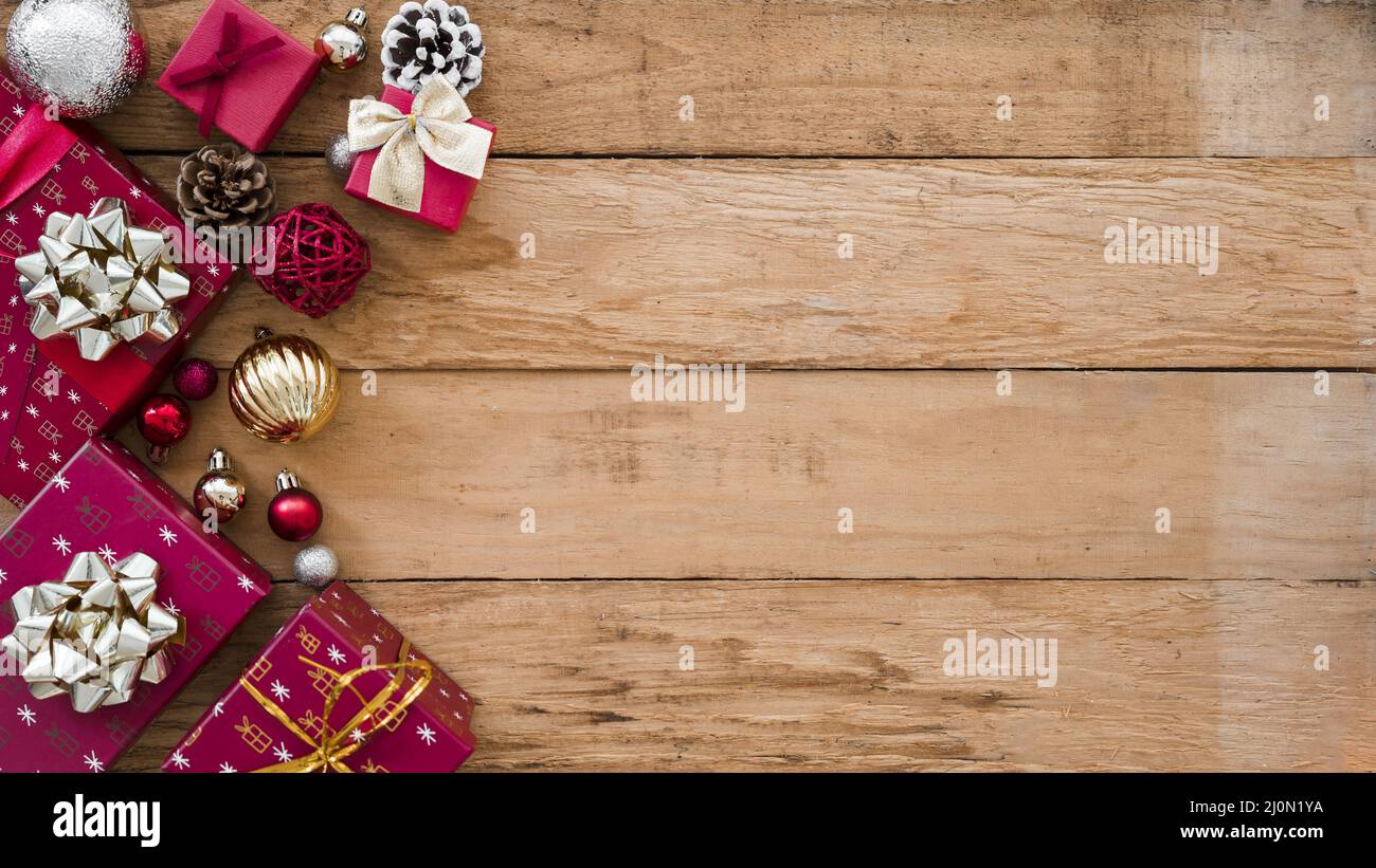 Shiny christmas tree gift boxes hi-res stock photography and images - Alamy
