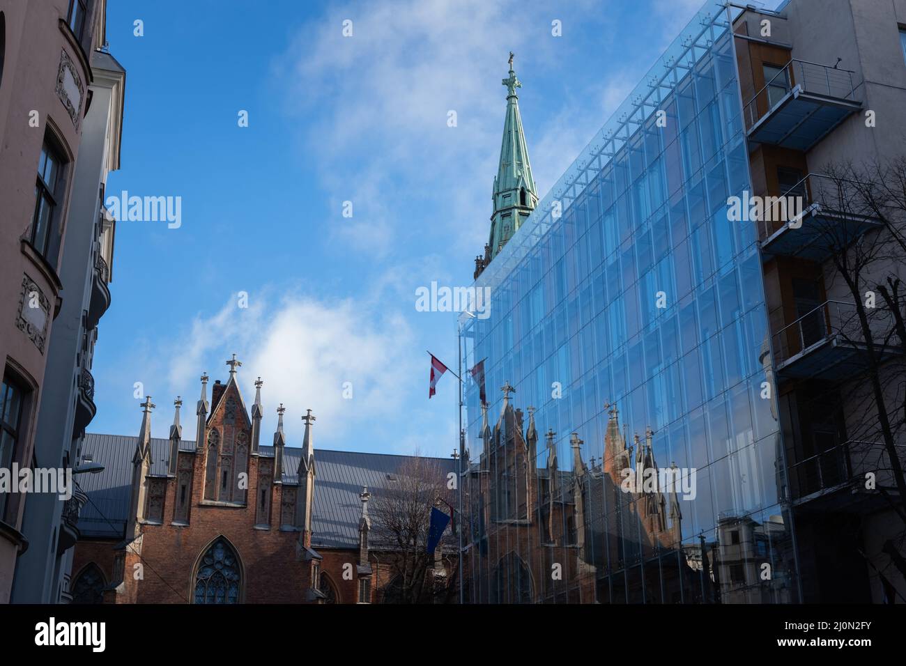 Aluminium and glass façade hi-res stock photography and images - Alamy