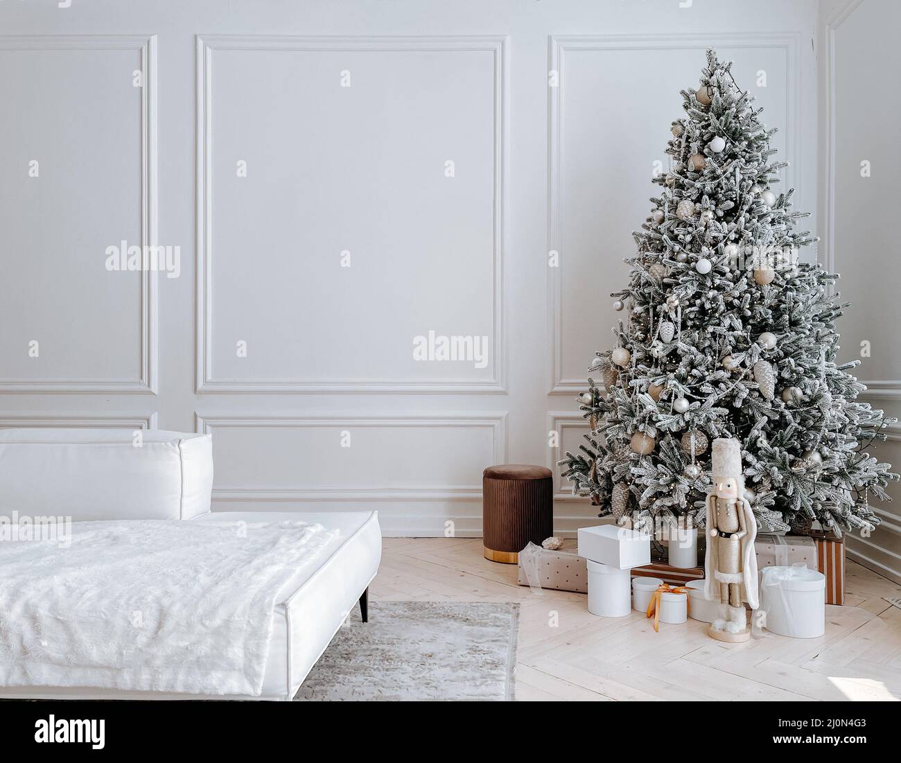 Christmas morning in living hi-res stock photography and images - Alamy