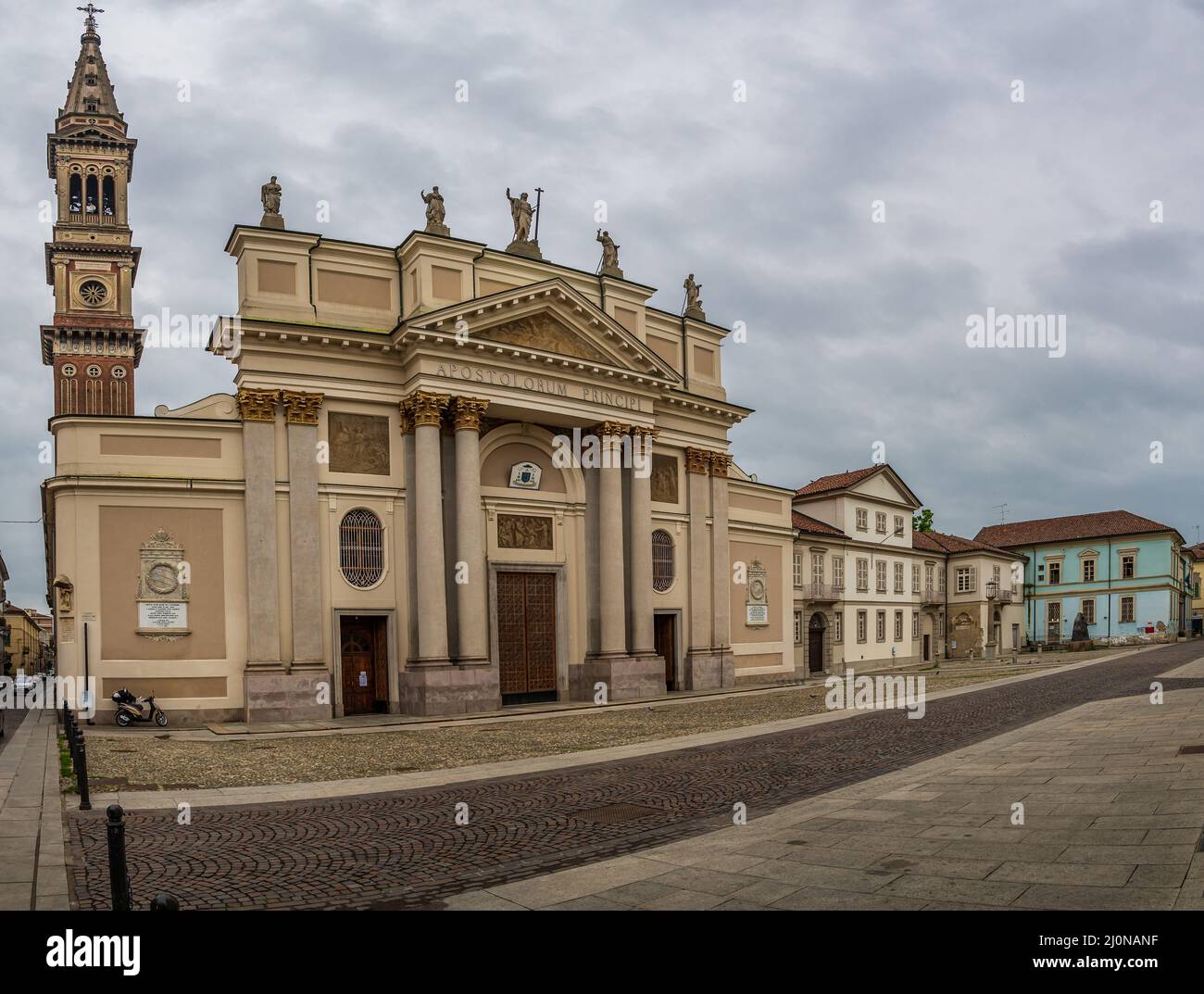 Alessandria Cathedral on Piazza del Duomo Stock Photo - Alamy