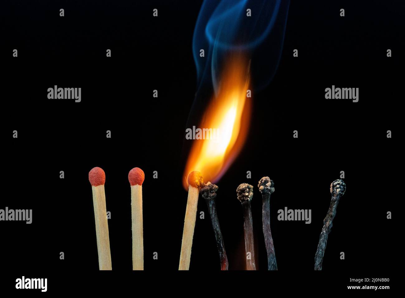 Burning matches hi-res stock photography and images - Alamy