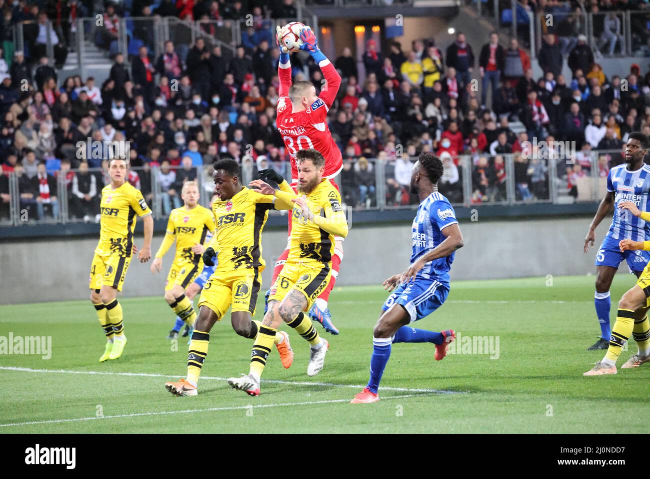 Intervention on the air Lucas Chevalier goalkeeper Valenciennes during ...
