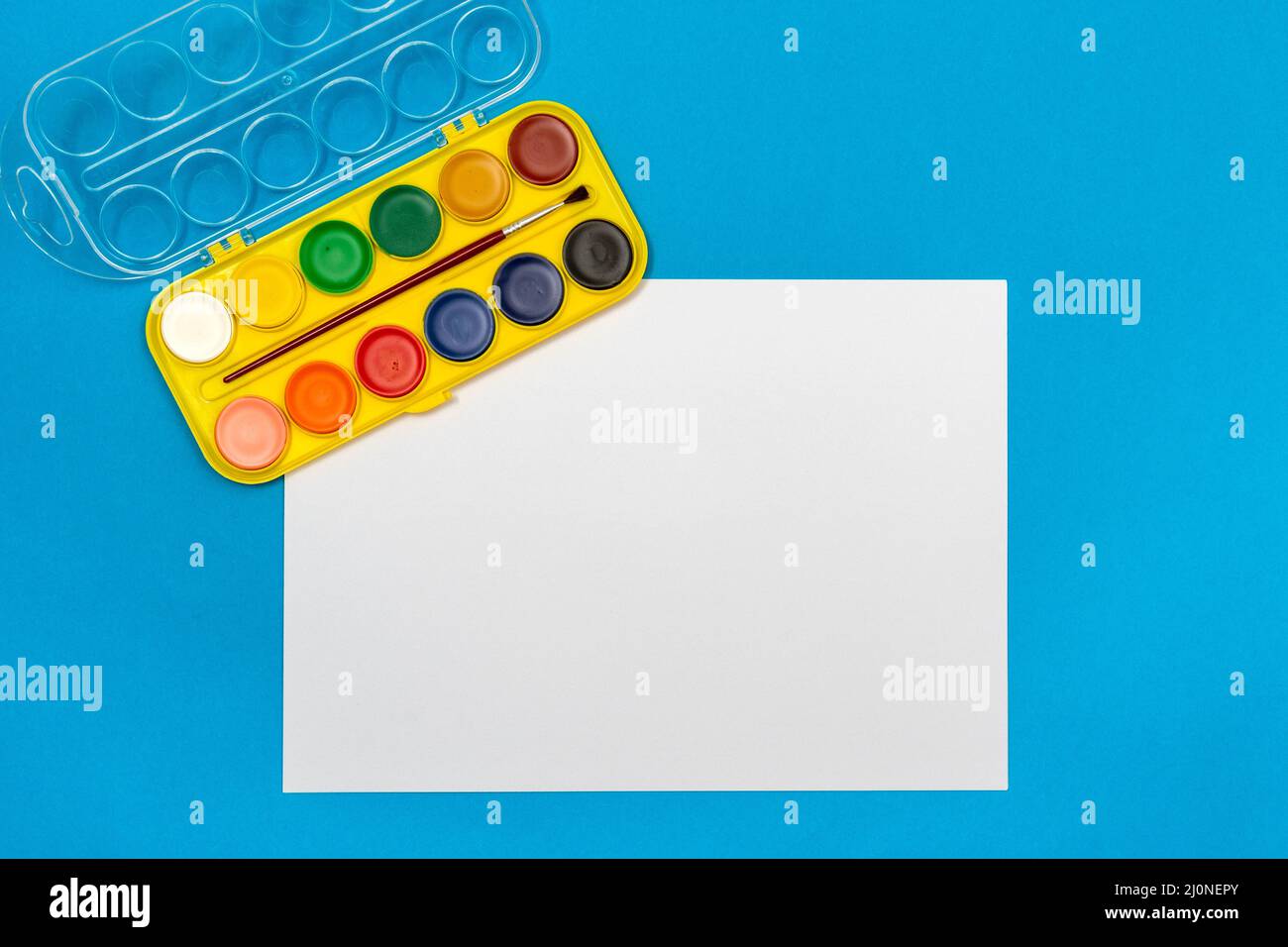 Paint piece of paper hi-res stock photography and images - Alamy