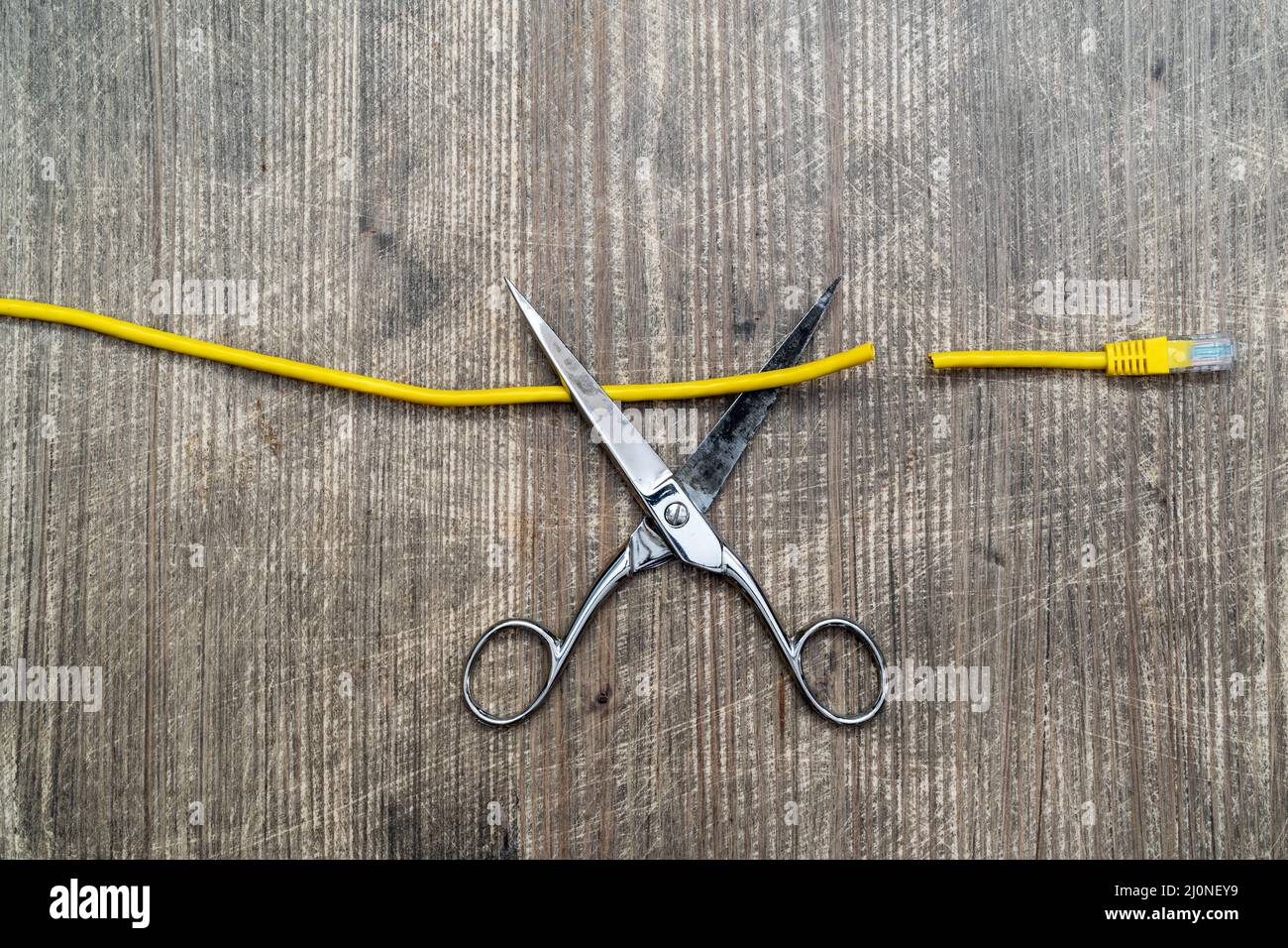 Network wire cut hi-res stock photography and images - Alamy