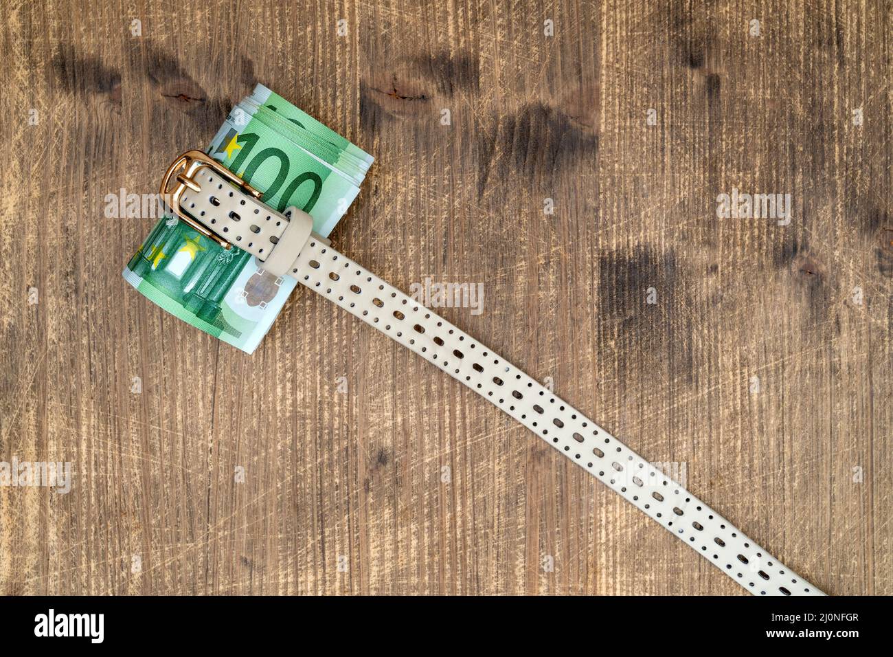 Spend less money concept Stock Photo - Alamy
