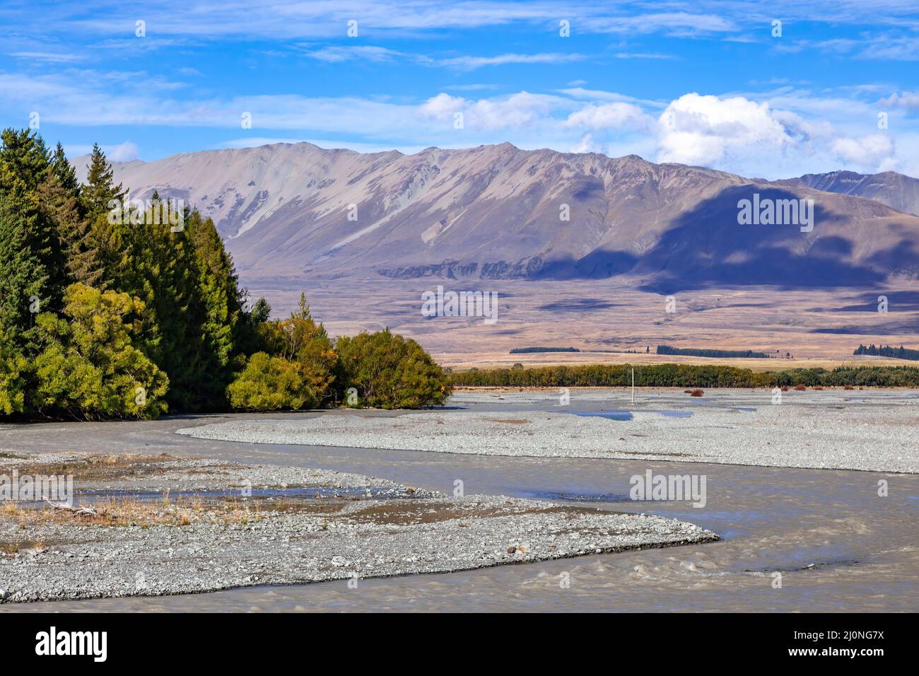 Scenic view of the Waitaki River in New Zealand Stock Photo - Alamy