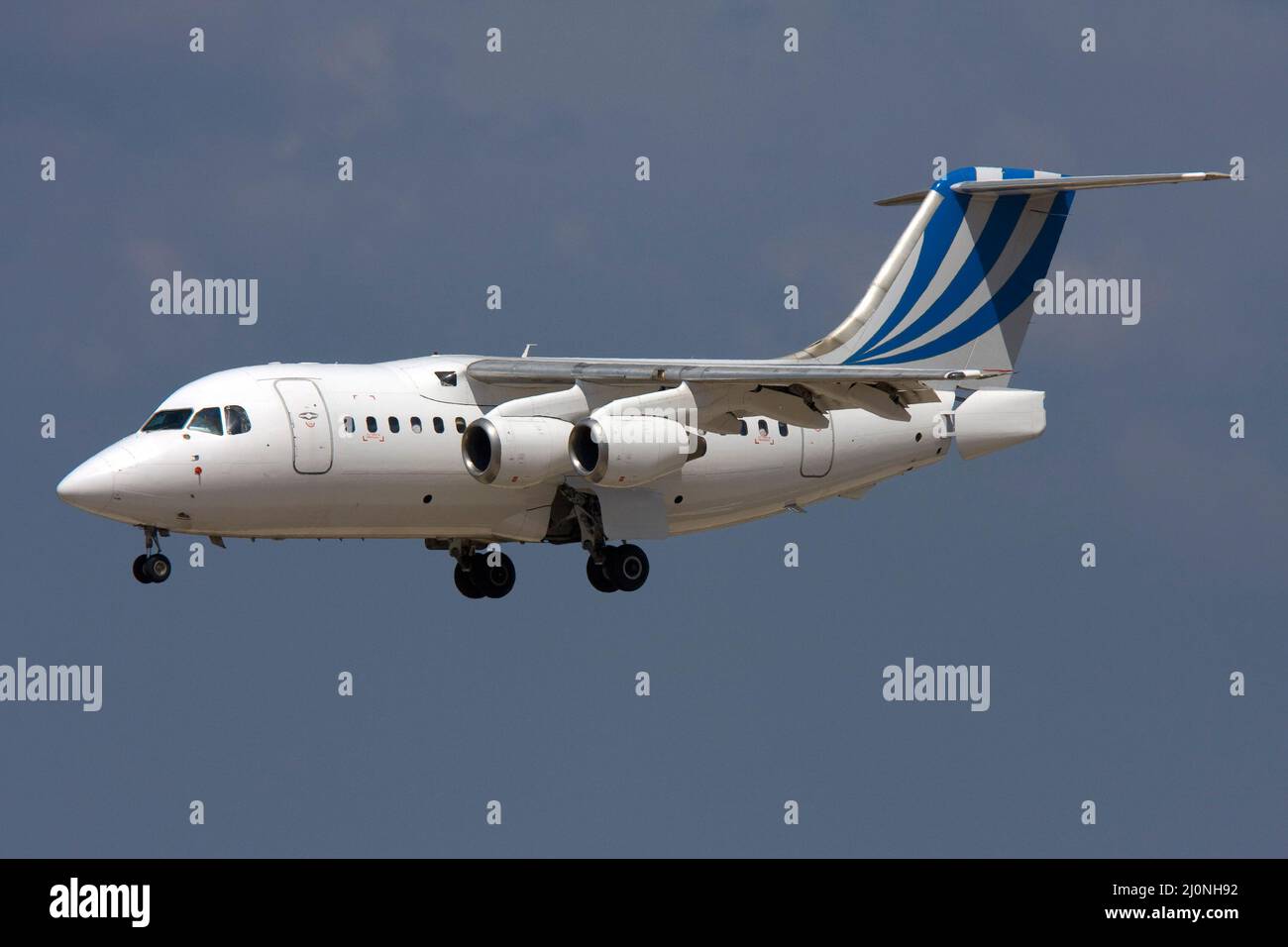BAe Systems British Aerospace BAe-146-100 (REG: G-BLRA) on finals ...