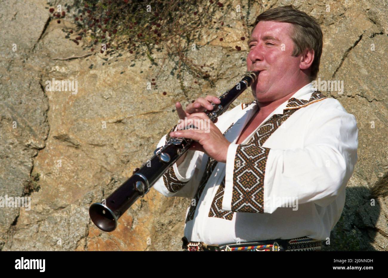 Los Angeles, CA, USA, approx. 1995. Romanian artist Dumitru Fărcaș ...