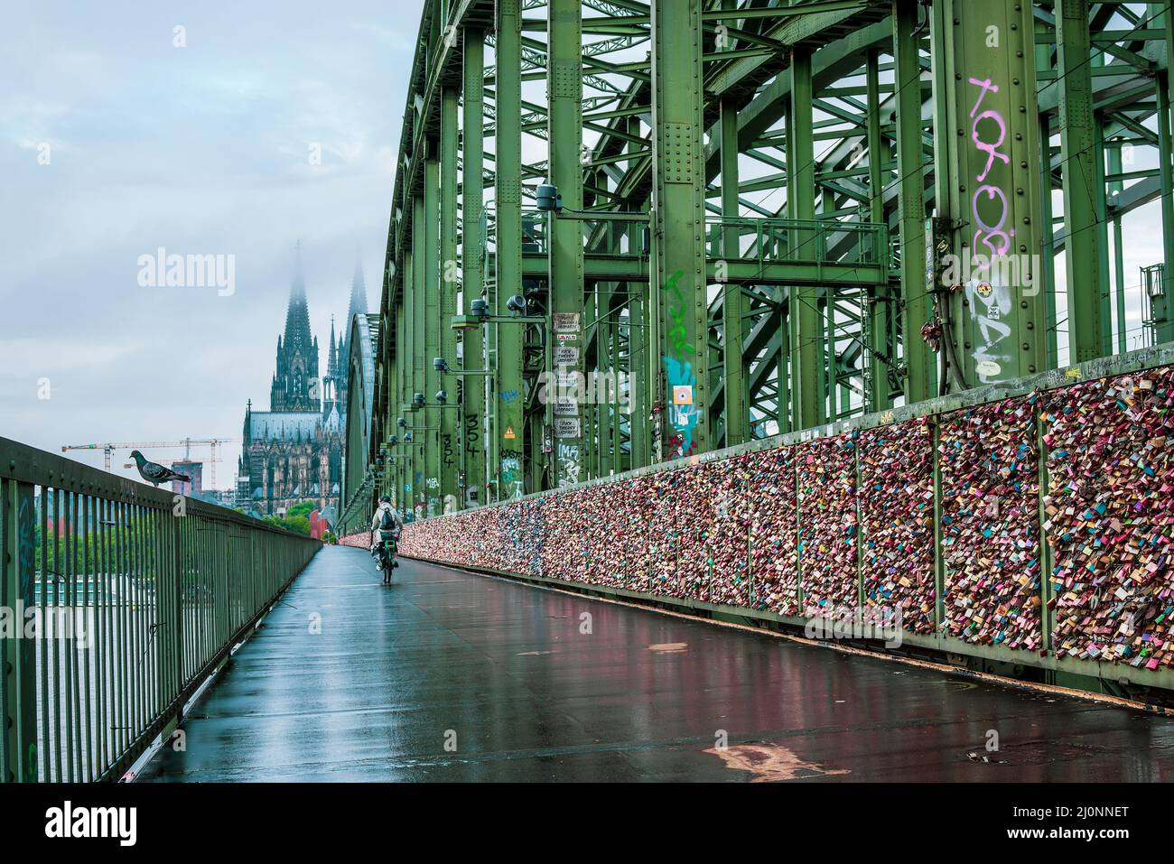 The Hohenzollern Bridge with love locks in Cologne Stock Photo - Alamy
