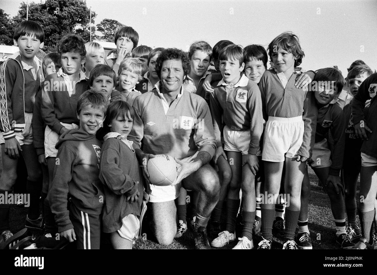 Tom Jones, in full rugby strip, at London Welsh Rugby Club. 5th ...