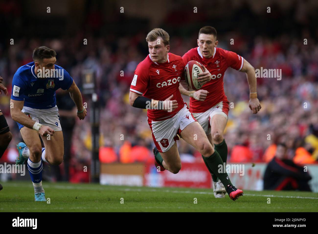 Nick tompkins wales 2022 hi-res stock photography and images - Alamy