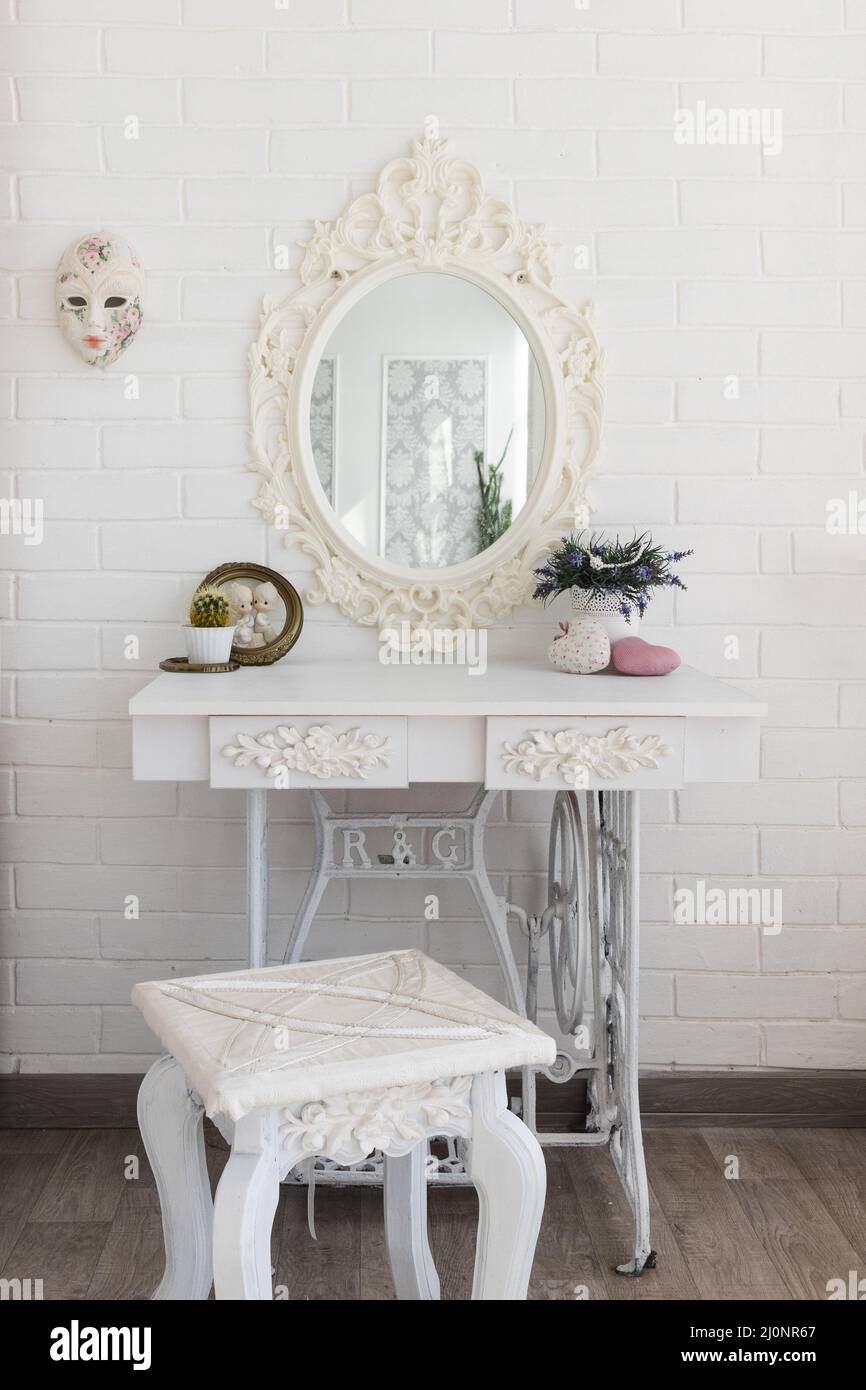 White wood dressing table hi-res stock photography and images - Alamy