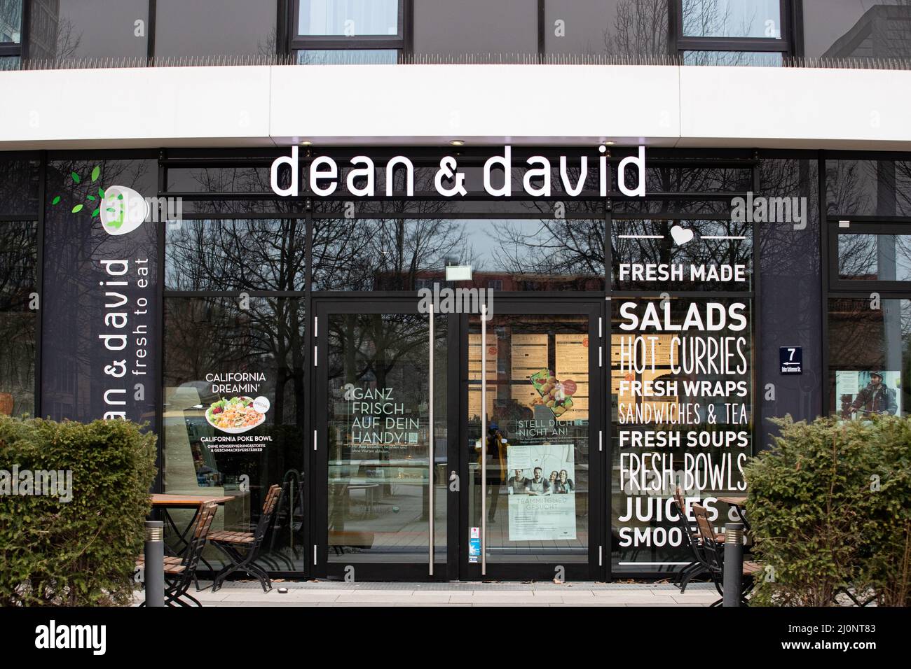 Branch of the fast food chain Dean & David seen in the Parstadt ...