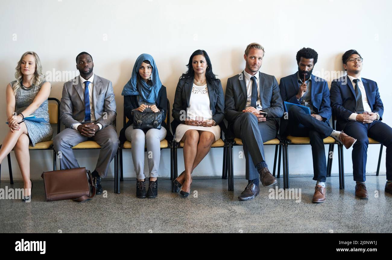 Man men male female line queue waiting hi-res stock photography and ...