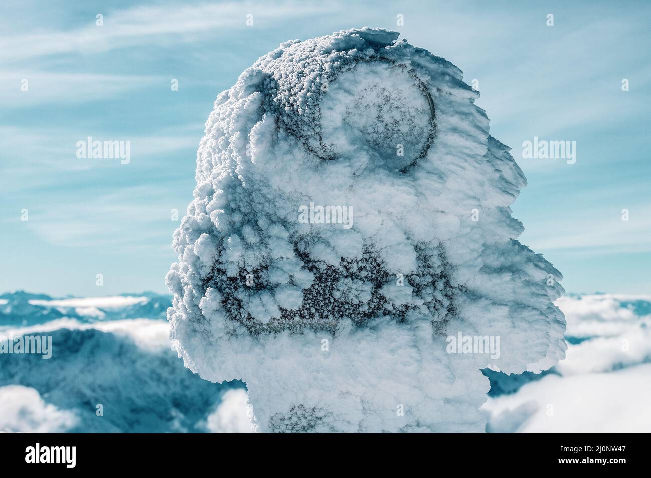 Snowy and icy telescope on the Zugspitze Stock Photo - Alamy