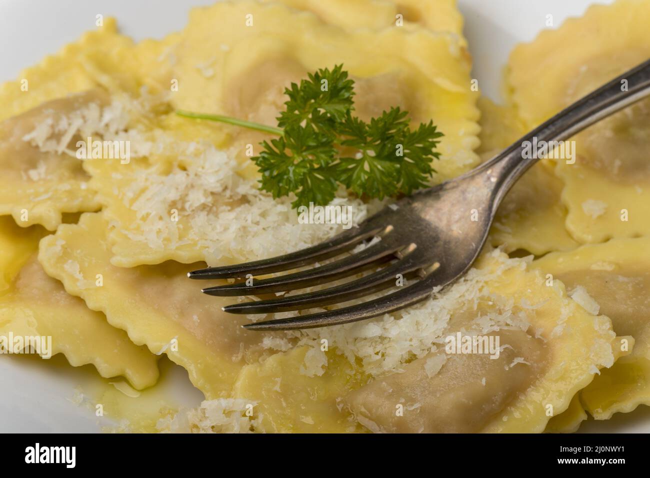 Ravioli with parsley sauce hi-res stock photography and images - Alamy