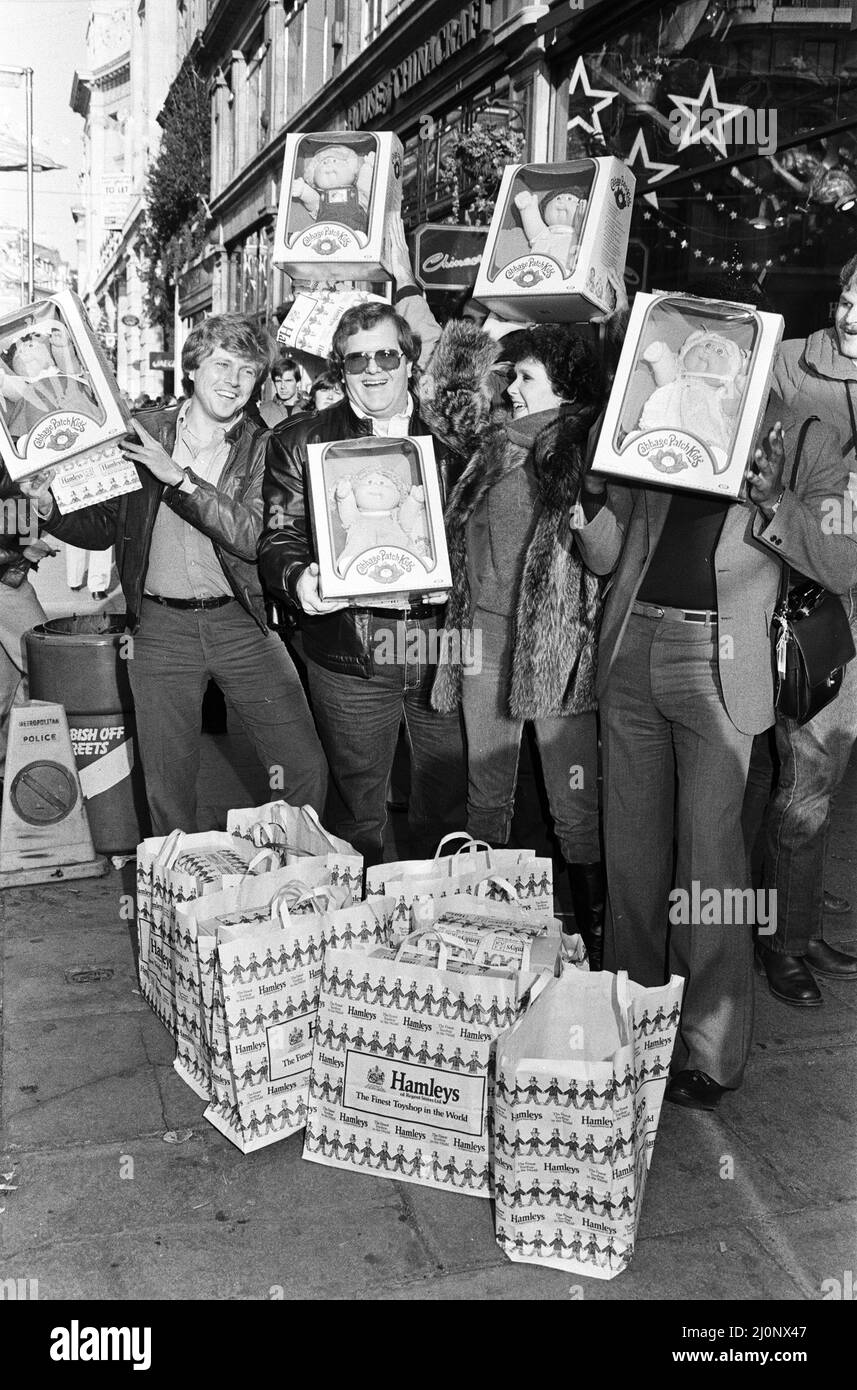 Toy shopping 1980s hi-res stock photography and images - Alamy