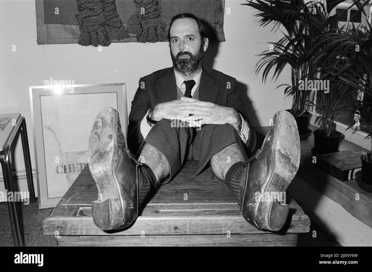 Actor and comedian John Cleese. 26th January 1983 Stock Photo - Alamy