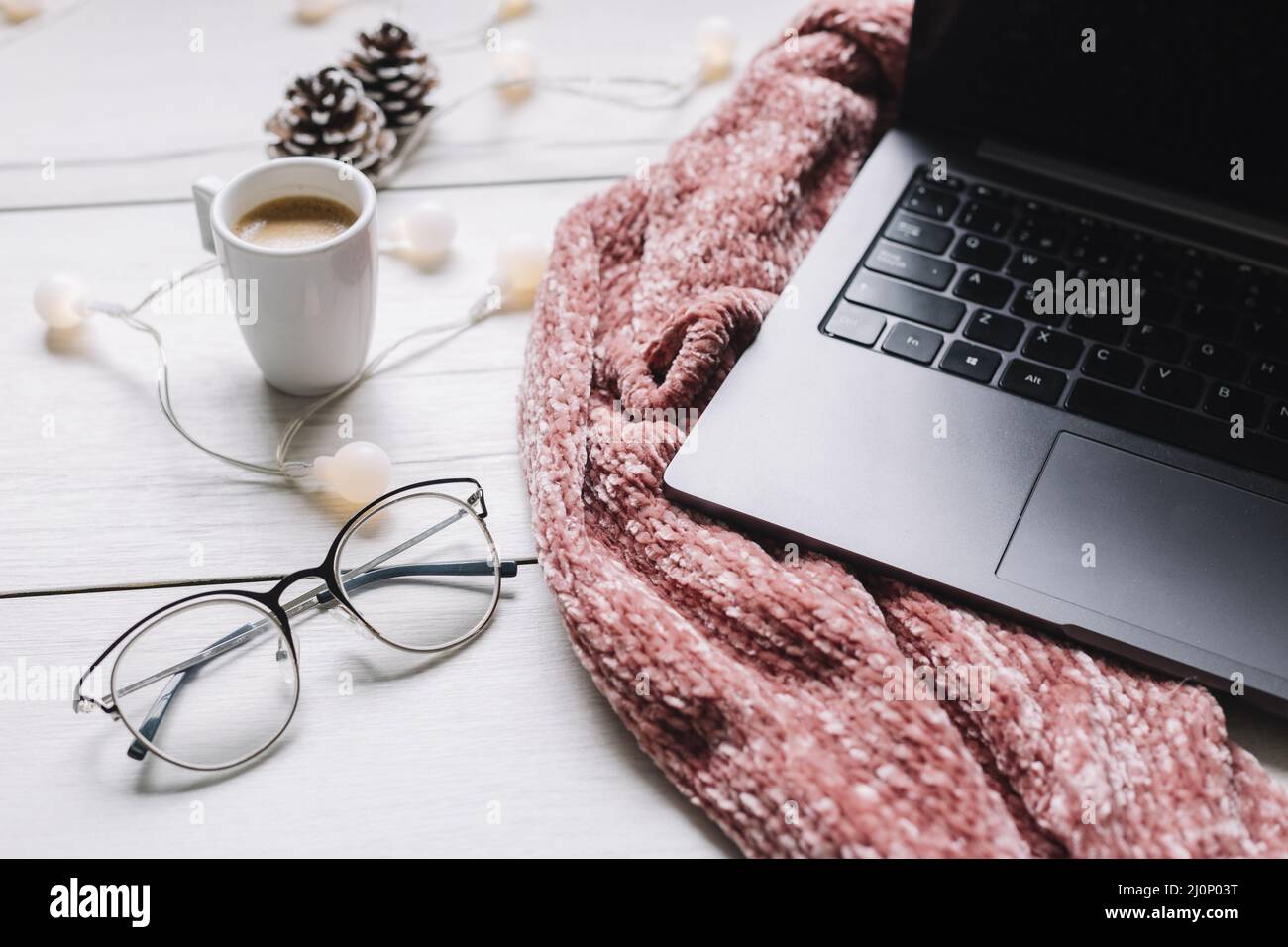 Computer on table xmas hi-res stock photography and images - Alamy