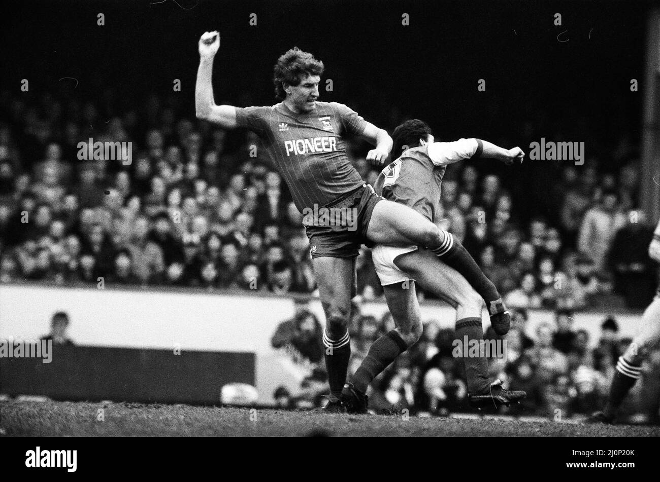 Arsenal v Ipswich Town league match at Highbury March 1984. Final score ...