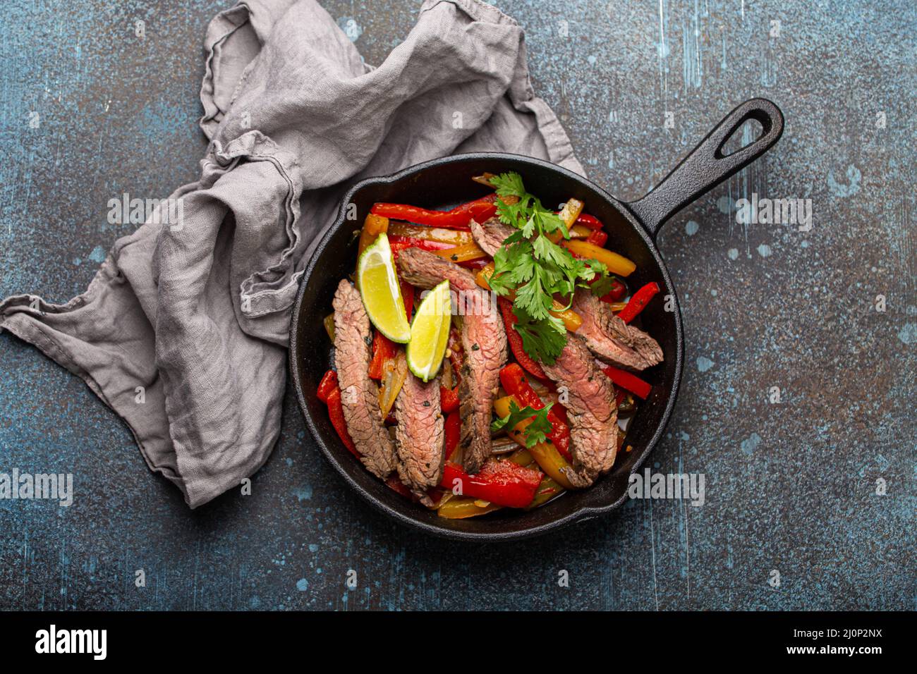 Sauce pan from above hi-res stock photography and images - Alamy