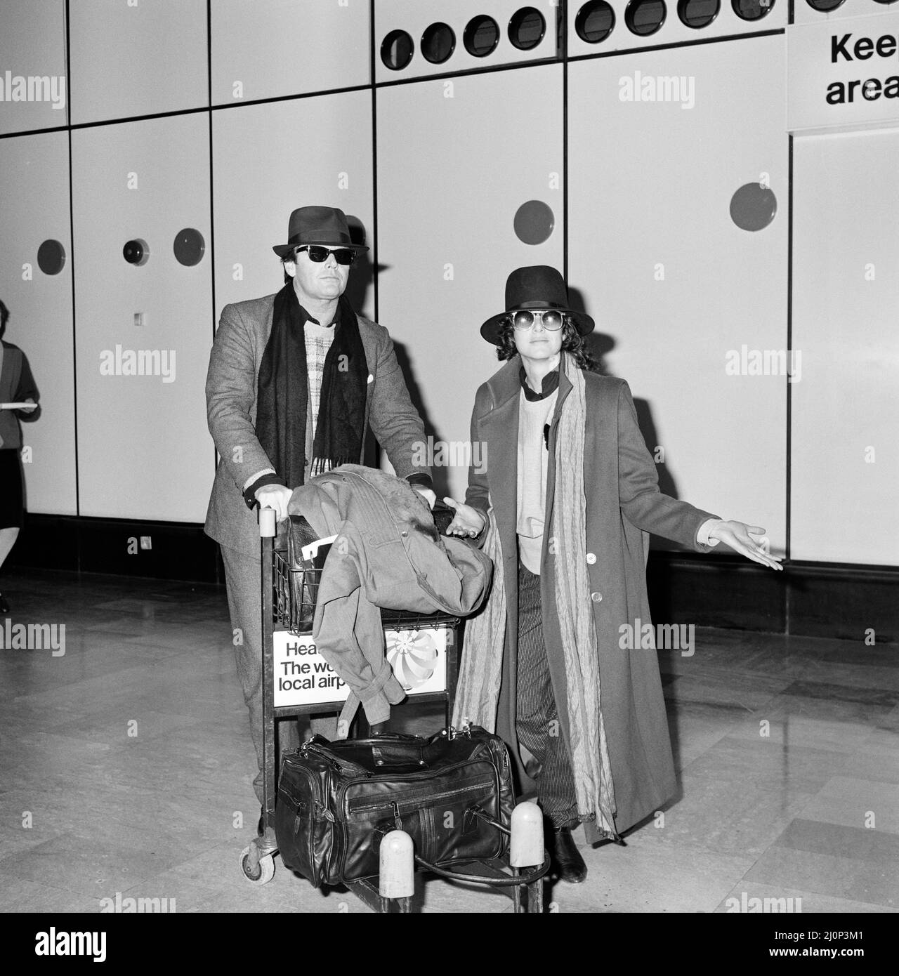 Debra winger jack nicholson Black and White Stock Photos & Images - Alamy
