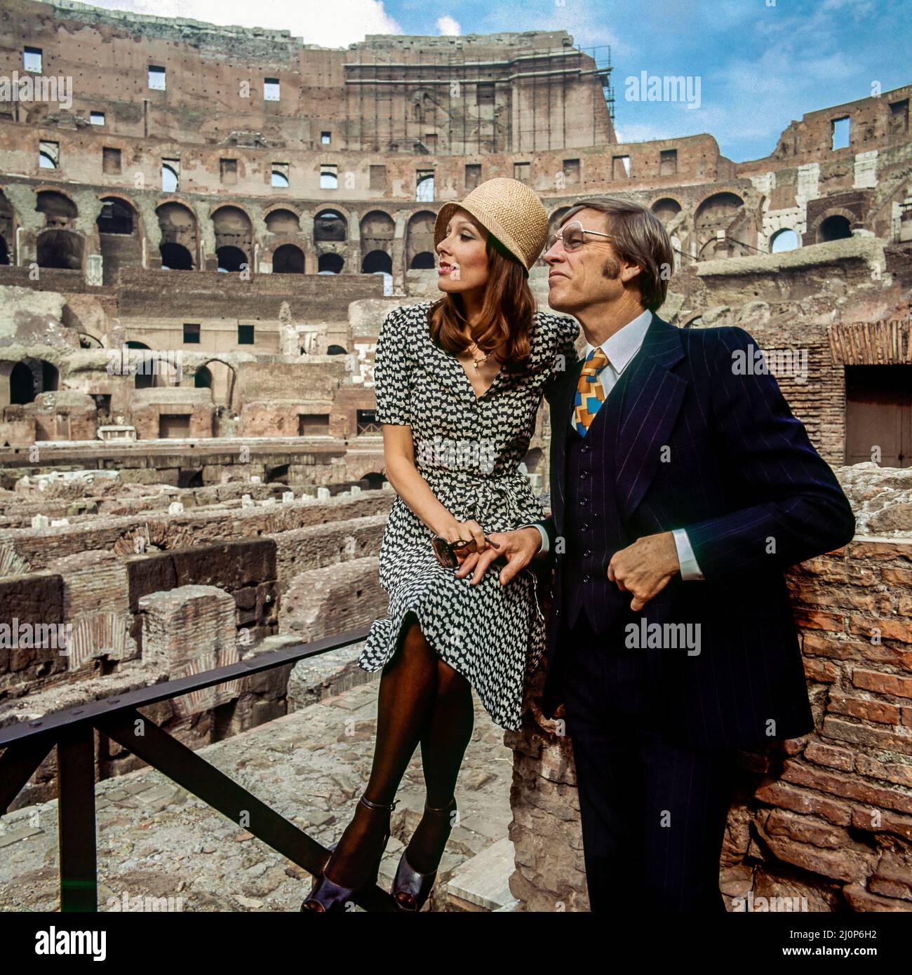 1970s fashion couple hi-res stock photography and images - Alamy