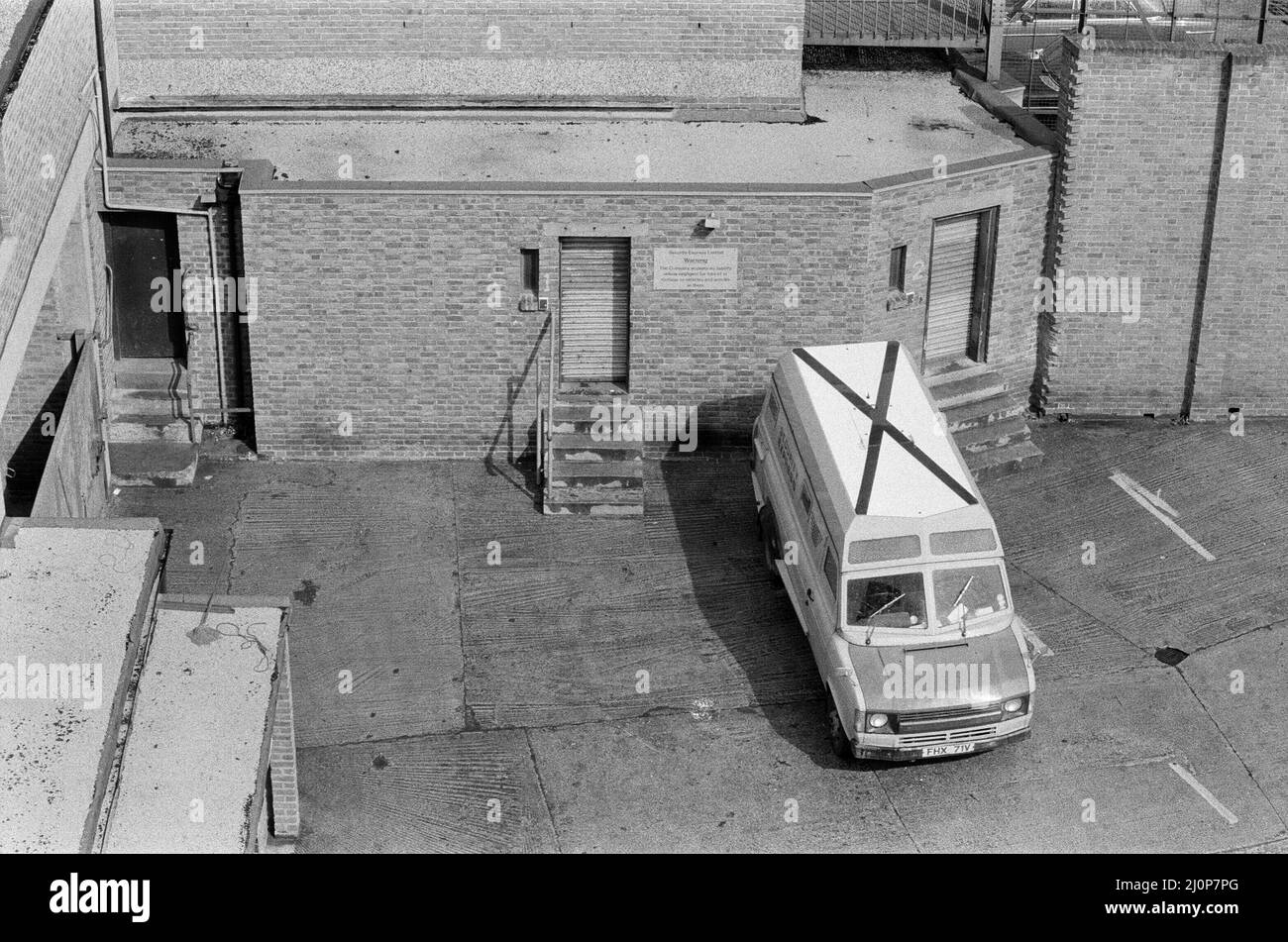 Security express building Black and White Stock Photos & Images - Alamy