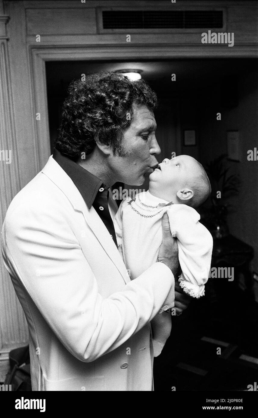 Tom jones singer grandson alexander hi-res stock photography and images ...