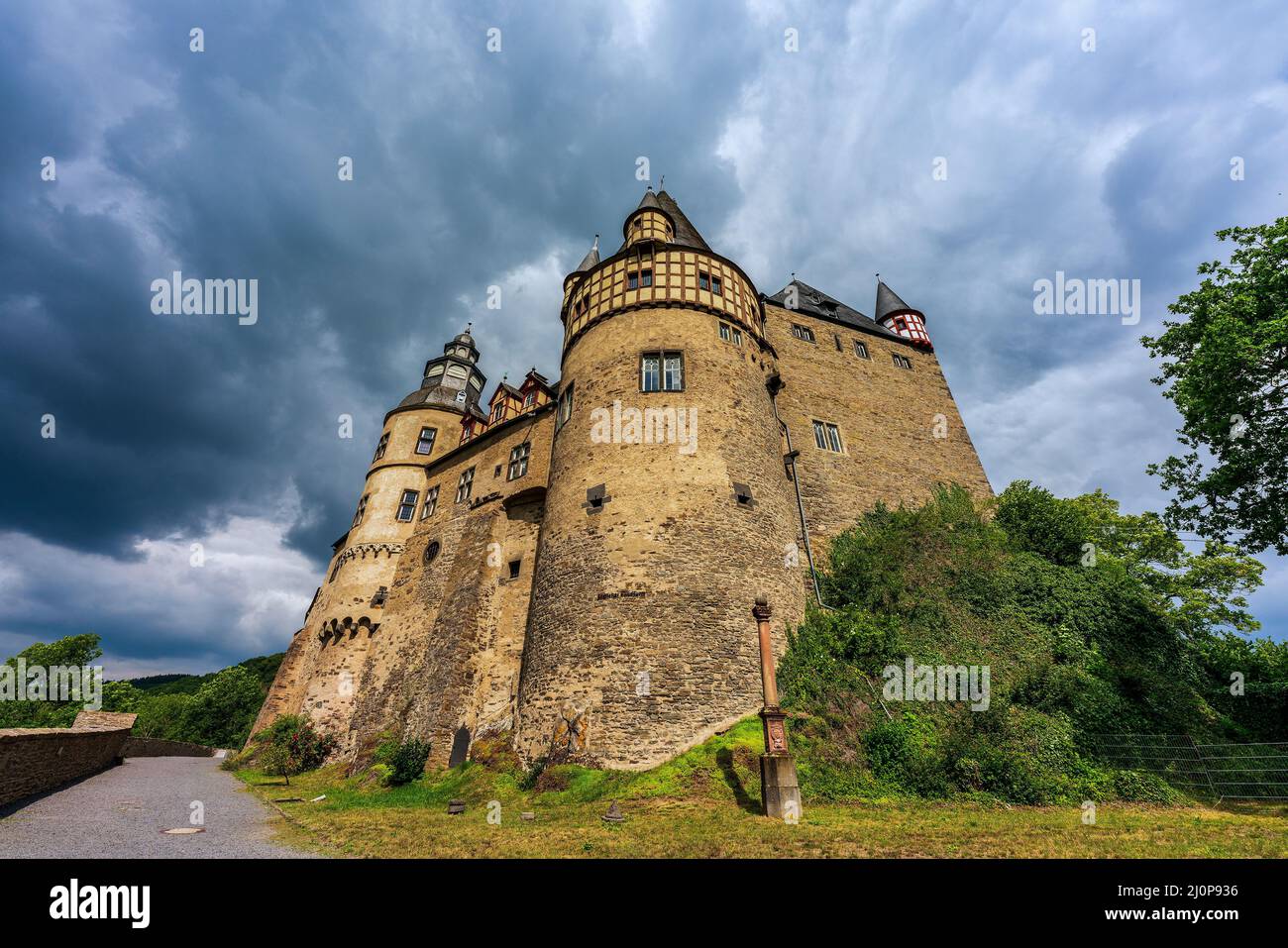 Storm castle hi-res stock photography and images - Alamy